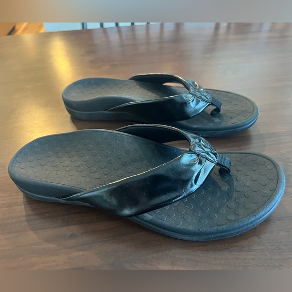 Vionic | Shoes | New Vionic Melo Womens Orthotic Sandals Black Size 1 ...